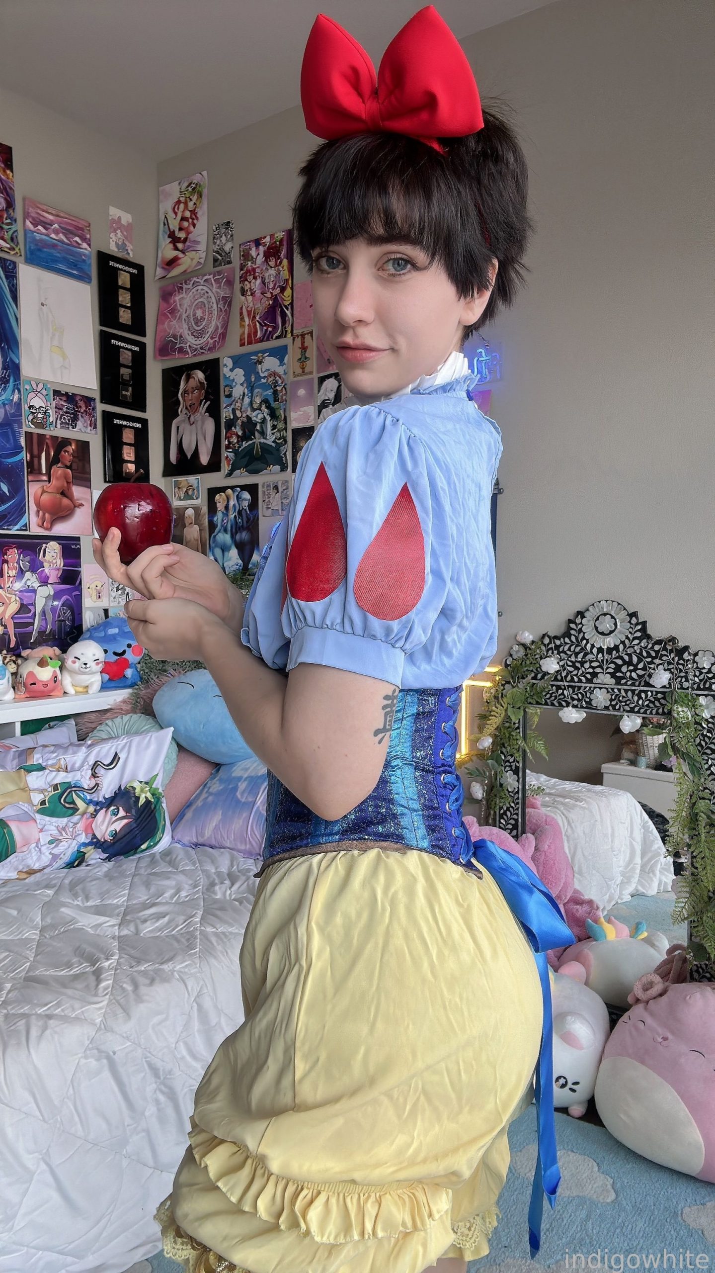 Indigo White Snow White Hentai Senpais Paradise